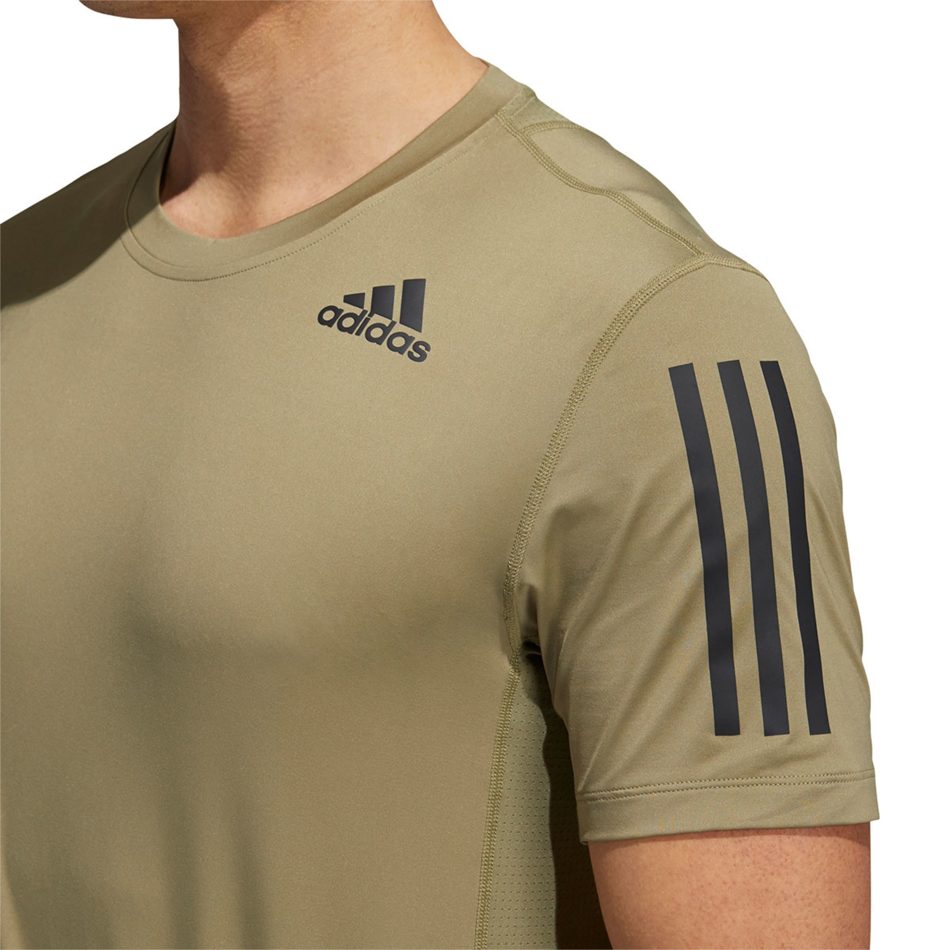 adidas 3-Stripes Training Hardloopshirt Korte Mouwen Groen Heren