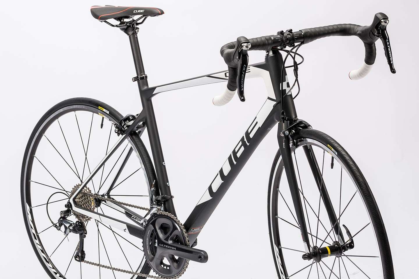Cube Attain GTC Race Carbon´n´white Racefiets koop je bij Futurumshop.nl