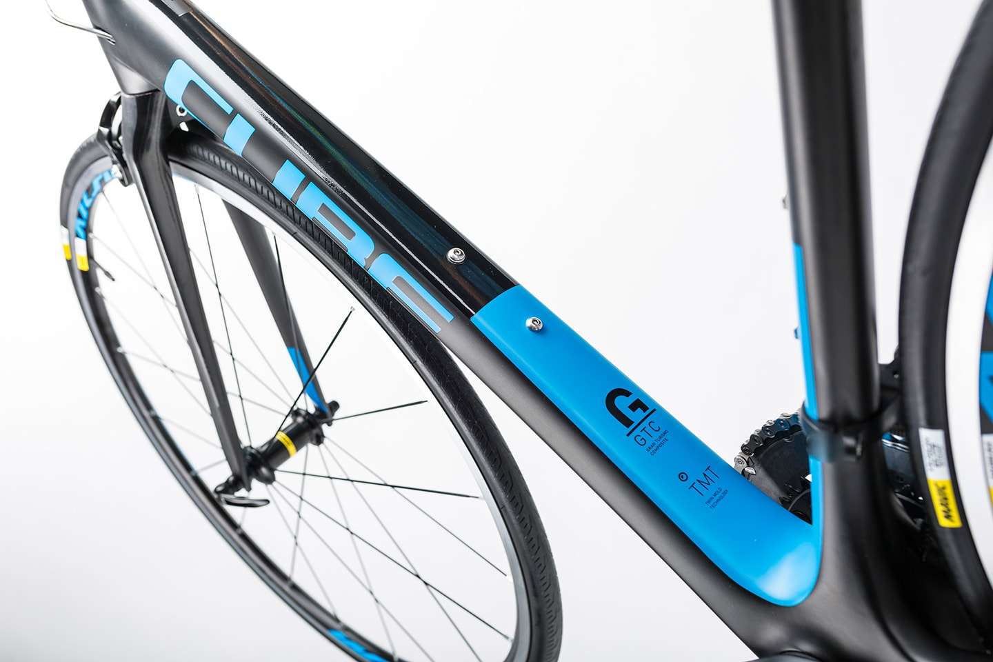 Cube Attain GTC Race Carbon`n`Blue Racefiets koop je bij Futurumshop.nl