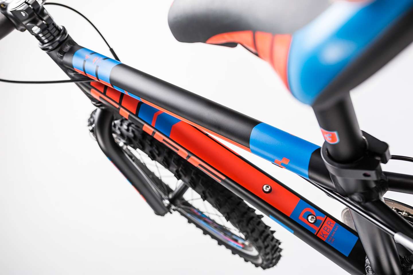 Cube Kid 200 Kinderfiets Zwart/Rood/Blauw koop je bij Futurumshop.nl