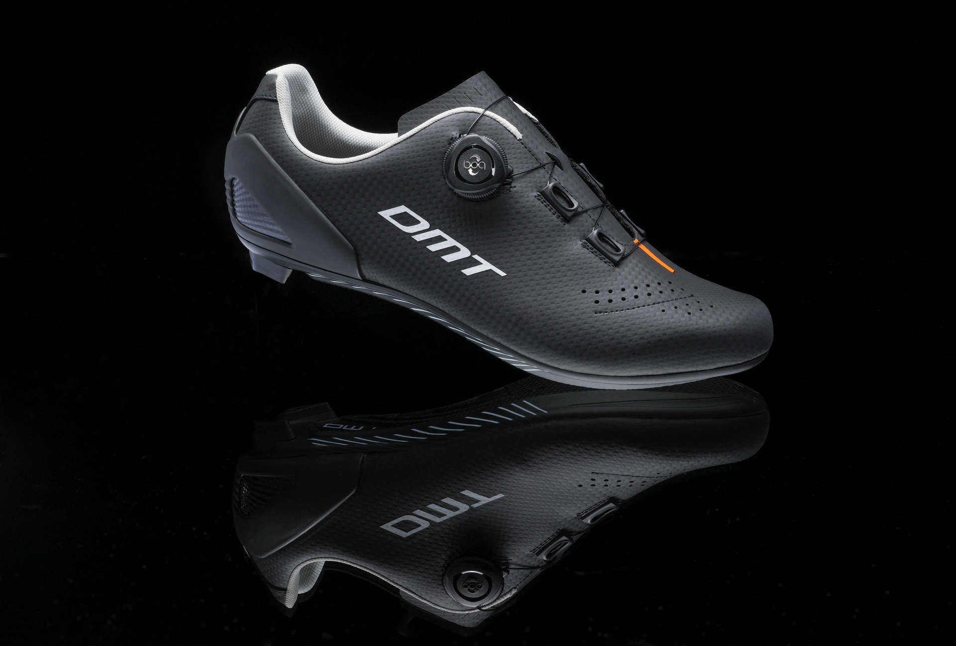 DMT D5 Wielrenschoenen Zwart Heren koop je bij Futurumshop.nl
